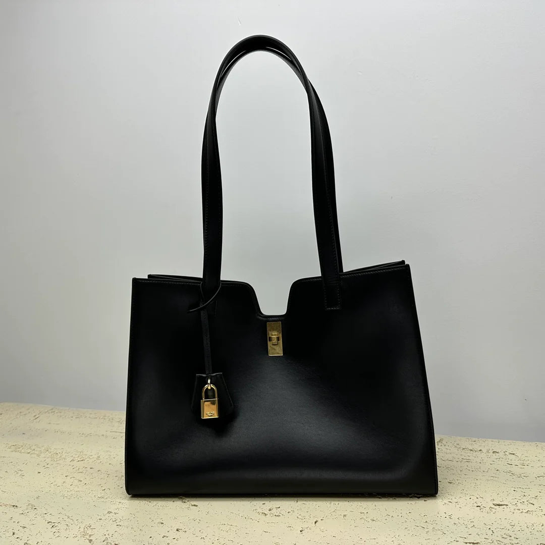 Handbags - christinashiefer